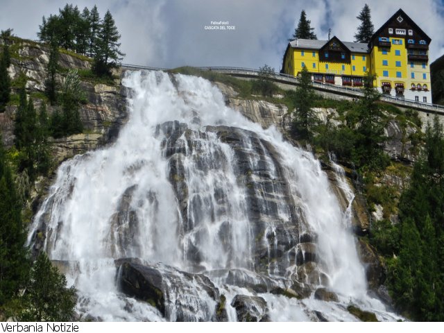 Aprono le Cascate del Toce